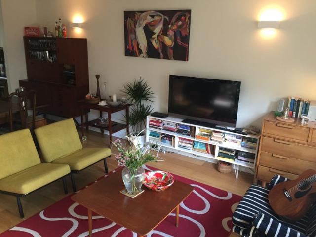 Room at Gifford Street, Greater London