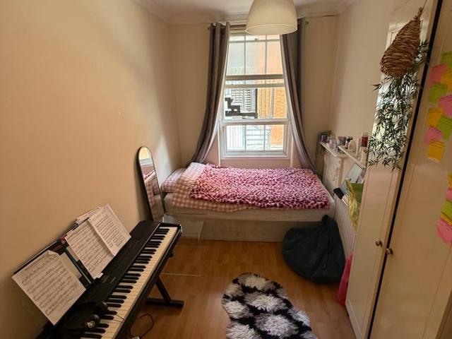 Room at Gilbert Street, City of Westminster