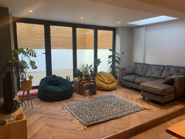 Room at Gilbey Road, Greater London
