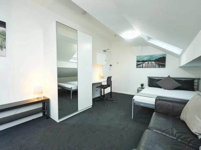 Room at Gilda Brook Road, Salford