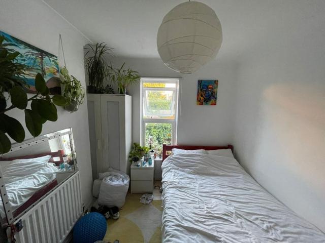 Room at Gillespie Road, Greater London