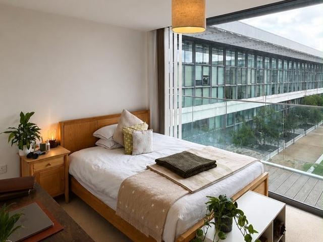 Room at Gillespie Road, Greater London