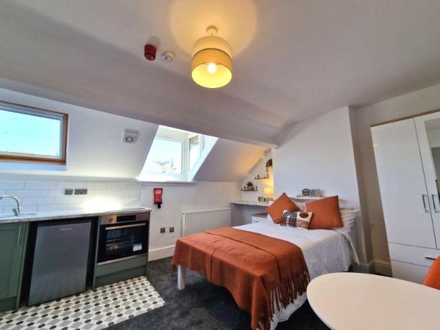 Room at Gillott Road, Birmingham