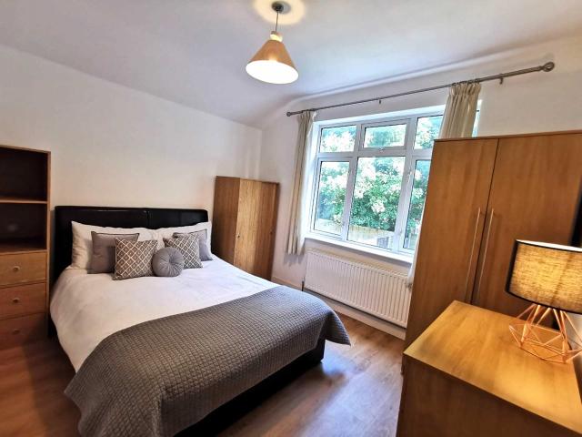 Room at Gillott Road, Birmingham