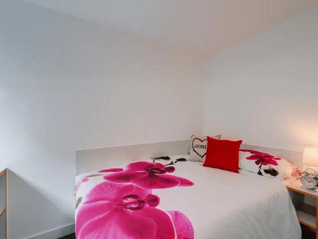 Room at Gilwell Place, Plymouth