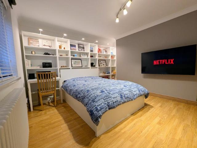 Room at Gladding Road, Greater London