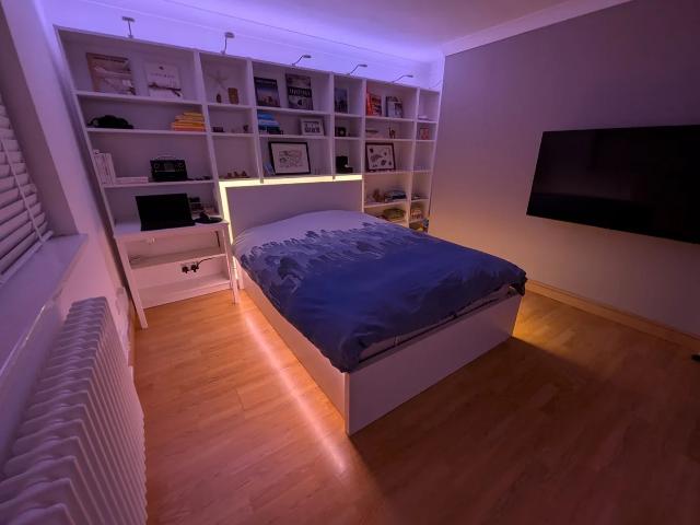 Room at Gladding Road, Greater London