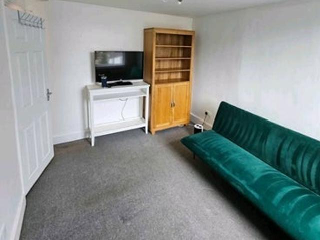 Room at Glenwood Road, Greater London