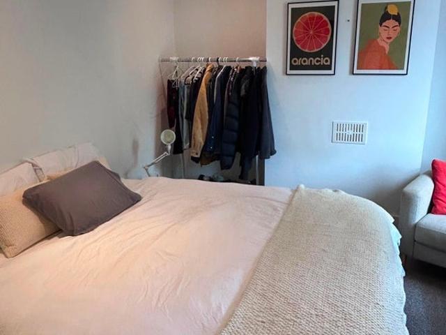 Room at Glenarm Road, Greater London