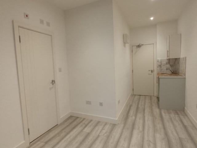 Room at Gleneldon Road, Greater London
