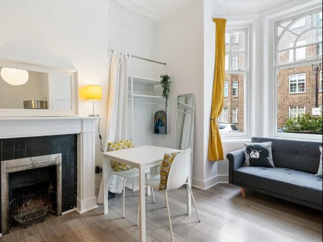 Room at Glenmore Road, Greater London