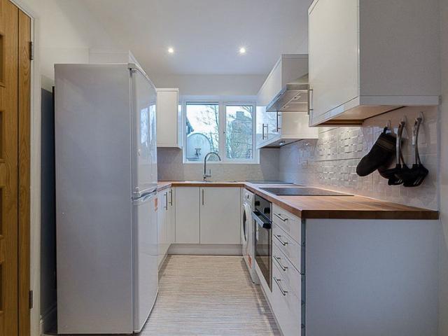 Room at Glebe Court, Greater London