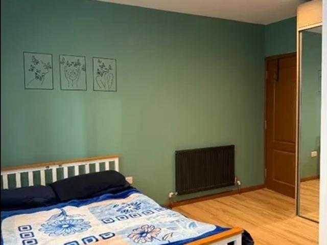 Room at Glebe Street, Wakefield