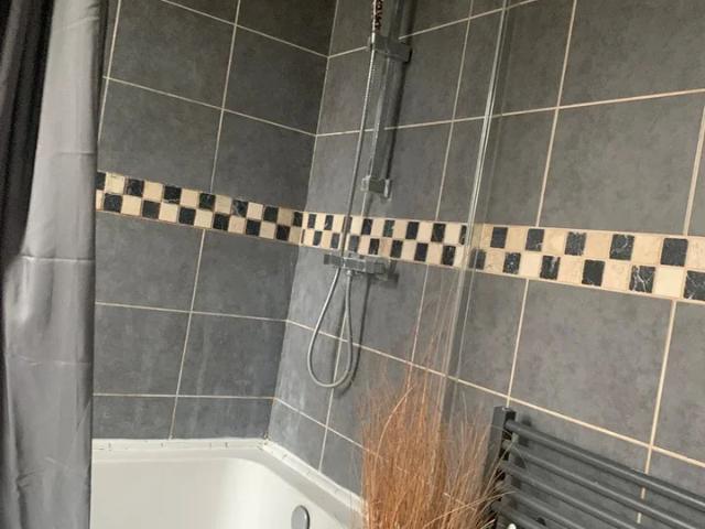 Room at Glebelands Avenue, Greater London