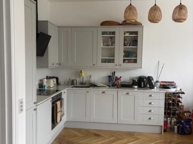 Room at Gledhow Gardens, Greater London