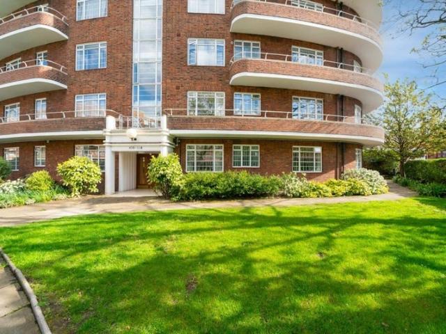 Room at Gliddon Road, Greater London