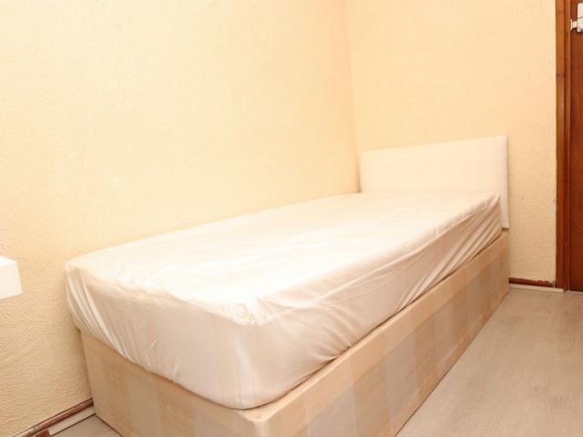 Room at Globe Road, Greater London