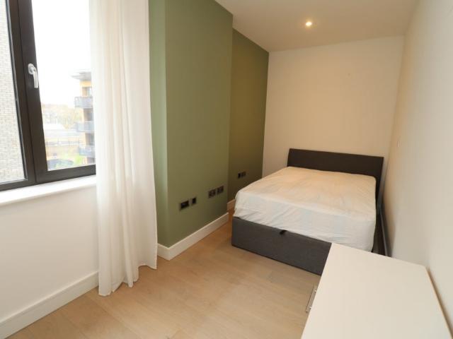 Room at Globe Road, Greater London