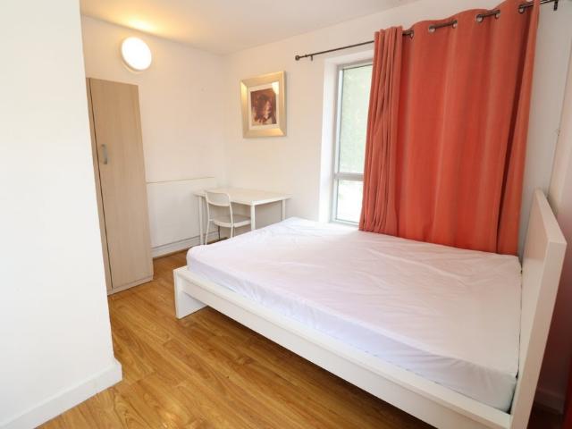 Room at Globe Road, Greater London