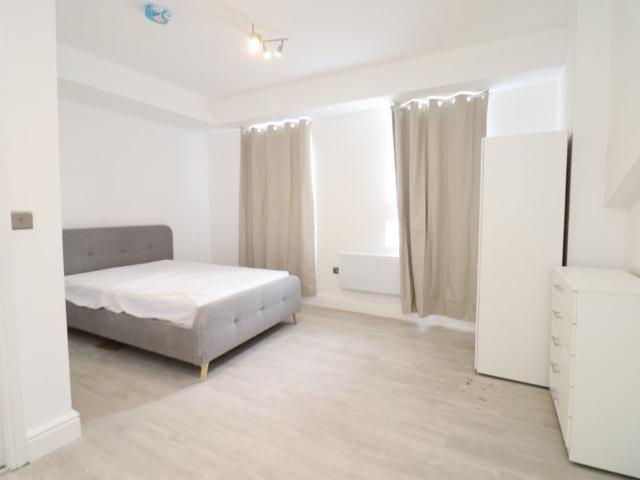 Room at Globe Road, Greater London