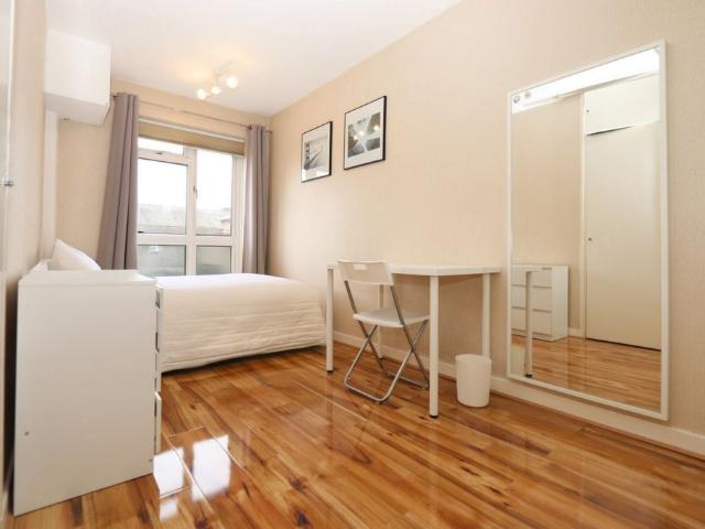 Room at Globe Road, Greater London