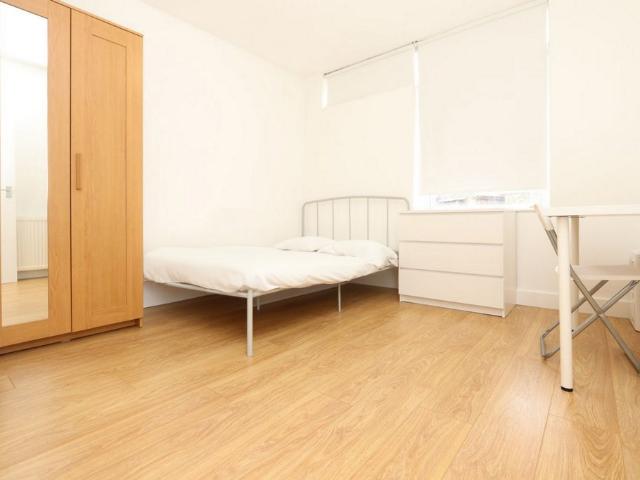 Room at Globe Road, Greater London