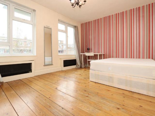Room at Globe Road, Greater London