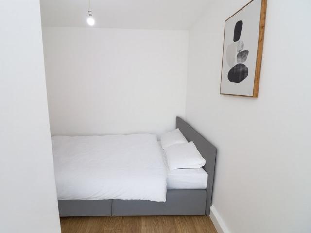 Room at Globe Road, Greater London