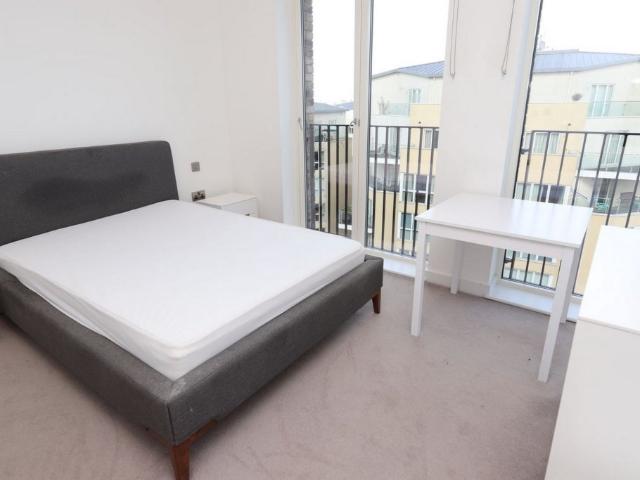 Room at Globe Road, Greater London