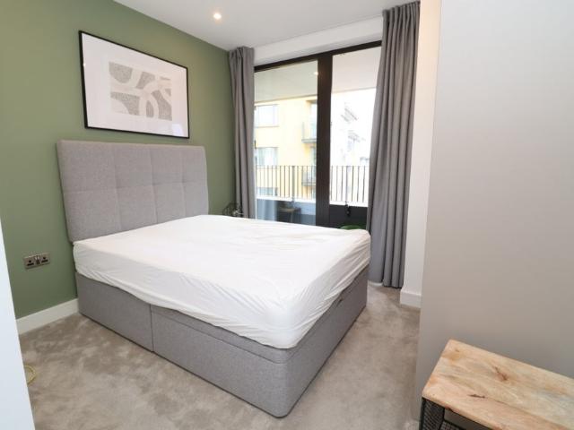 Room at Globe Road, Greater London