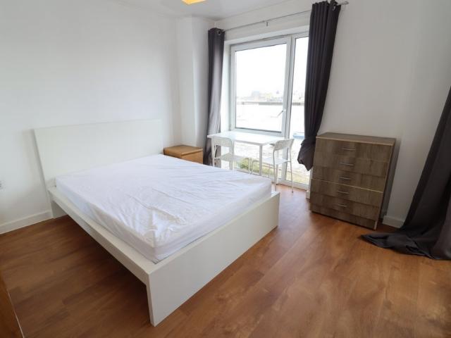 Room at Globe Road, Greater London