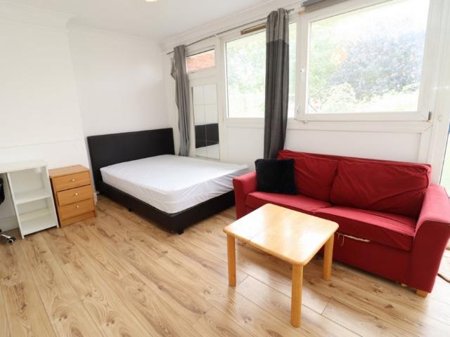 Room at Globe Road, Greater London