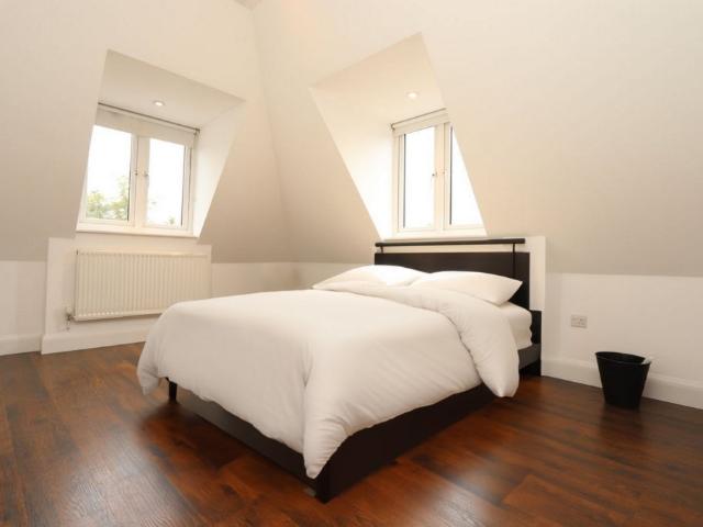 Room at Globe Road, Greater London