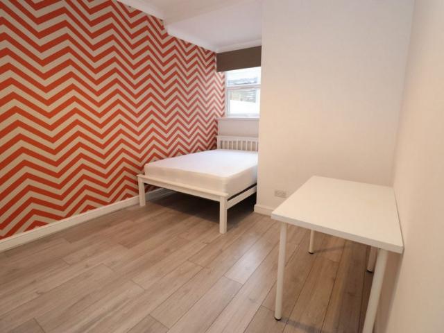 Room at Globe Road, Greater London