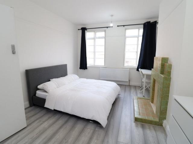 Room at Globe Road, Greater London