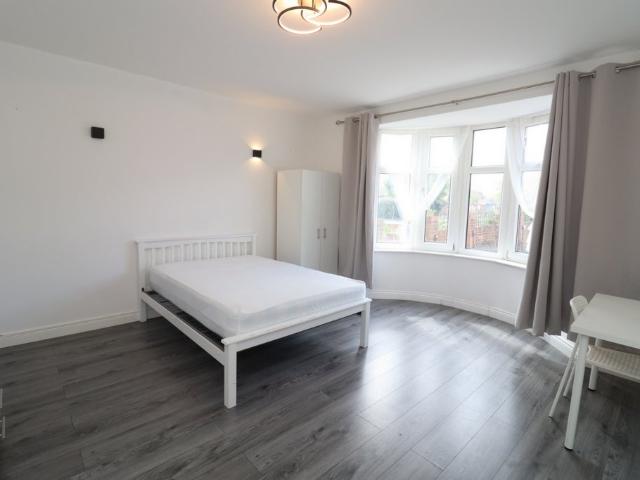 Room at Globe Road, Greater London