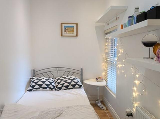Room at Gloucester Drive, Greater London