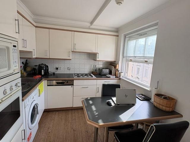 Room at Gloucester Street, City of Westminster