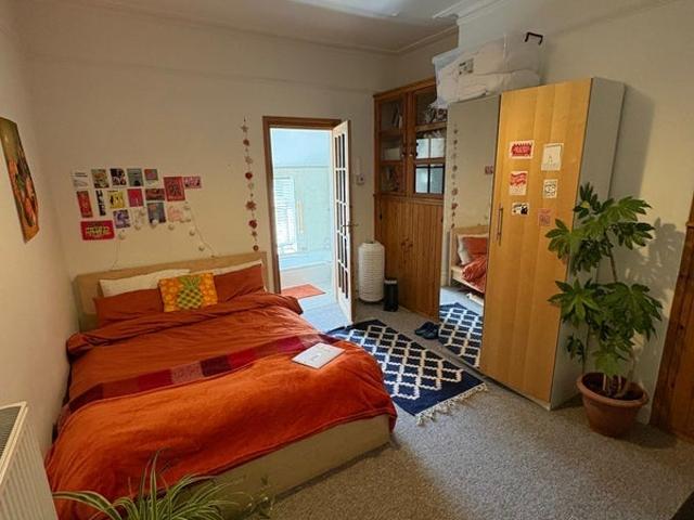 Room at Gloucester Road, Bristol