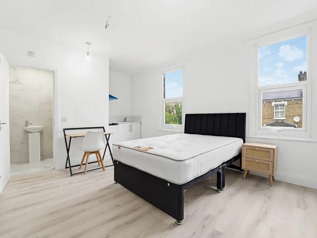 Room at Gloucester Road, Greater London