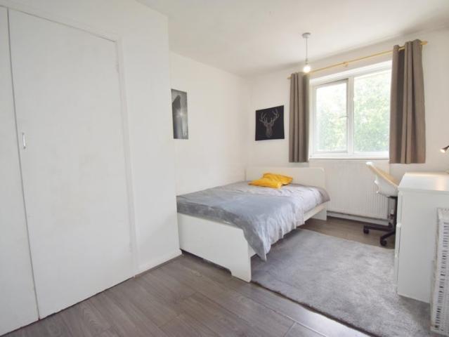 Room at Gloucester Road, Greater London
