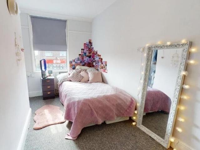 Room at Gloucester Road North, Bristol