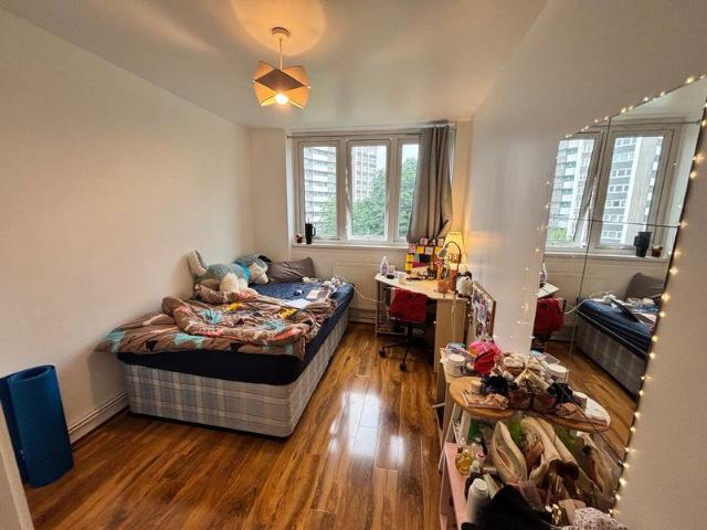 Room at Gloucester Way, Greater London