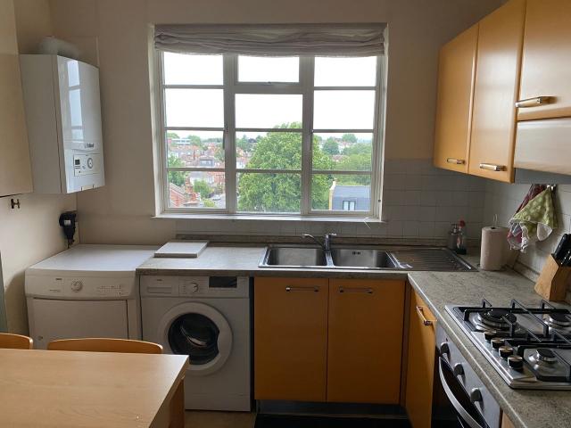 Room at Glyn Court, Greater London