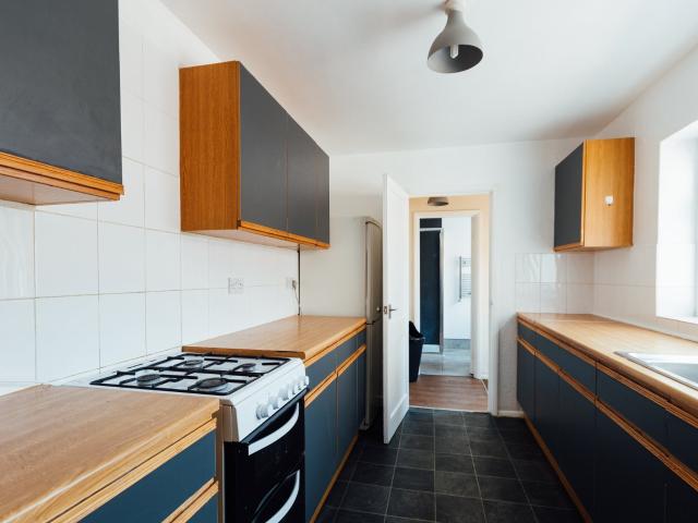 Room at Goddard Avenue, Hull