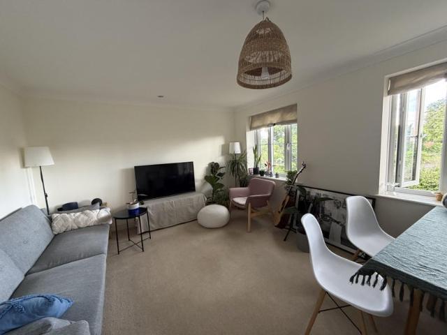 Room at Goddard Place, Greater London
