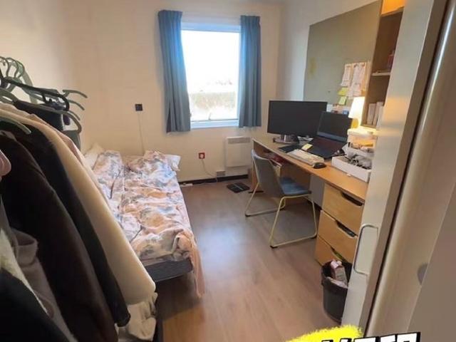 Room at Goodwood Road, Greater London