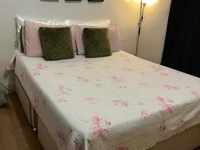 Room at Goodall Road, Greater London