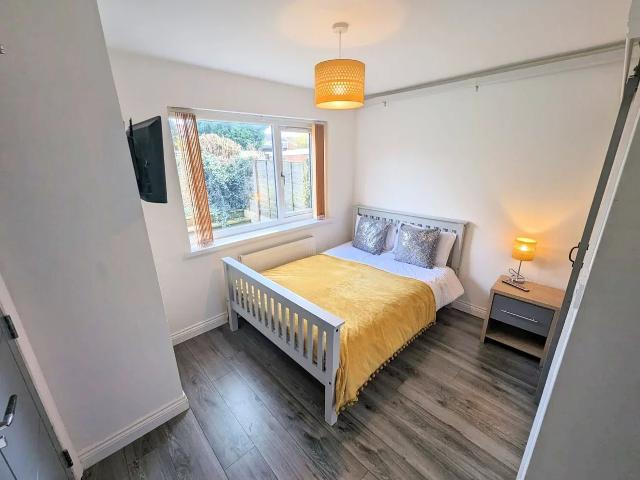 Room at Goodison Gardens, Birmingham