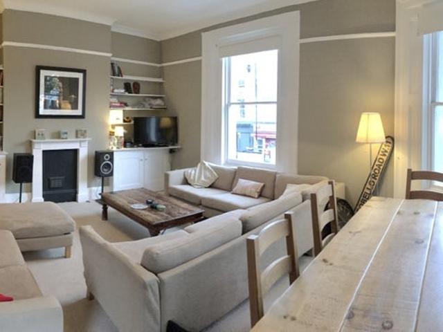 Room at Golborne Road, Greater London